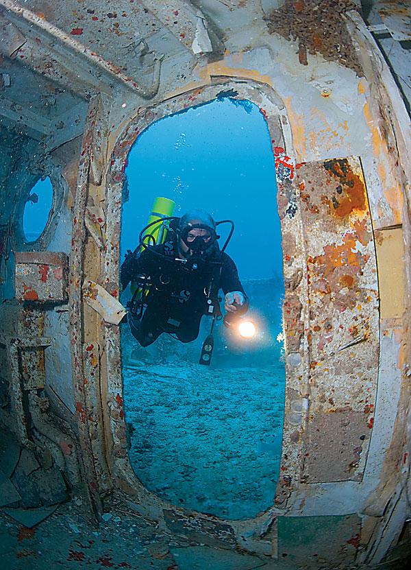 How to Dive a Wreck: The Spiegel Grove | Scuba Diving