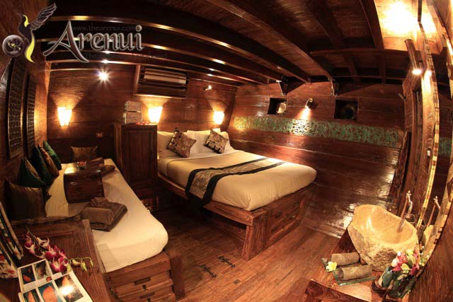 Liveaboard: Enchanted Voyage on the Arenui | Scuba Diving