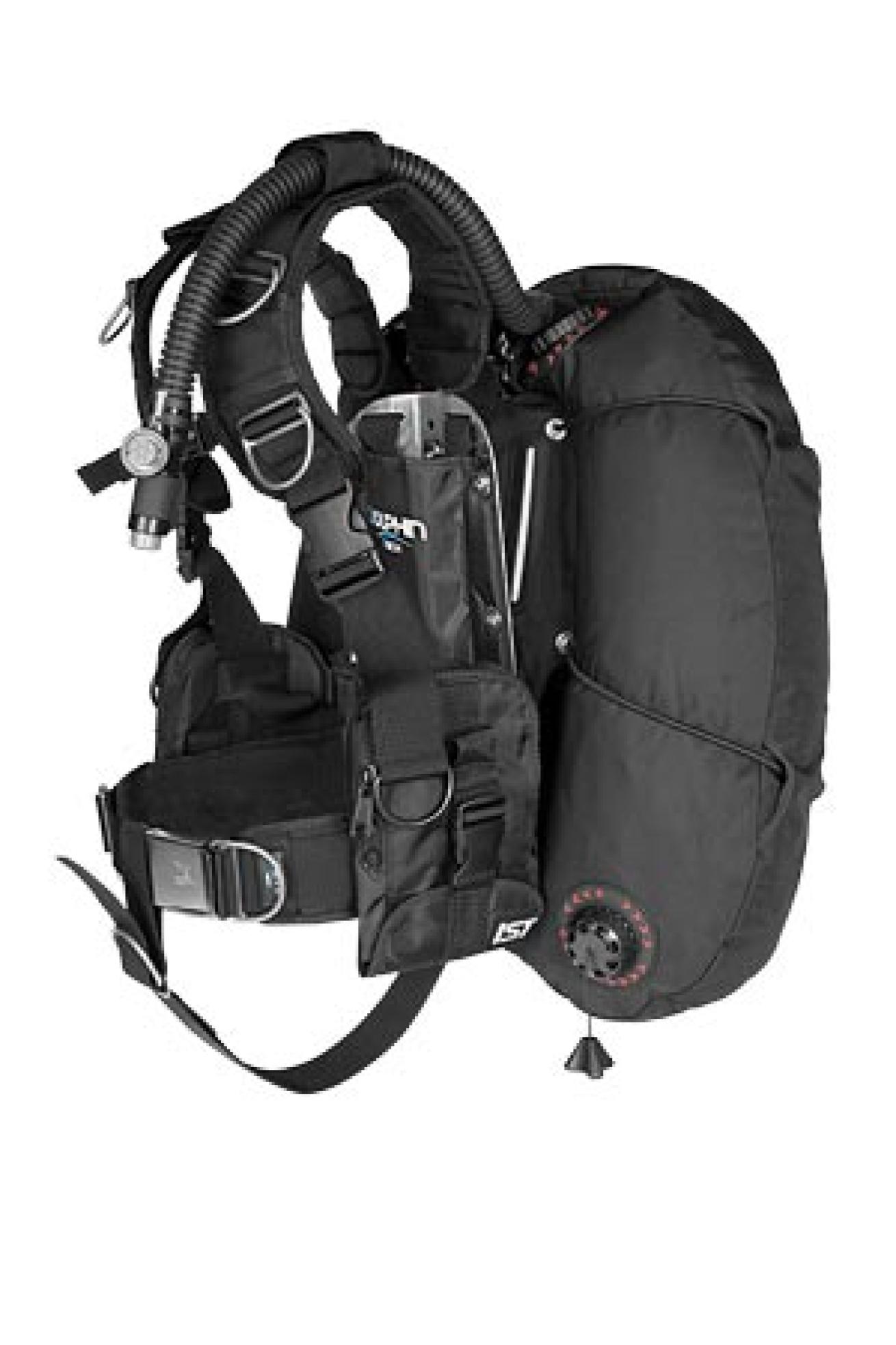 Gear You Should Get for Wreck Diving | Scuba Diving