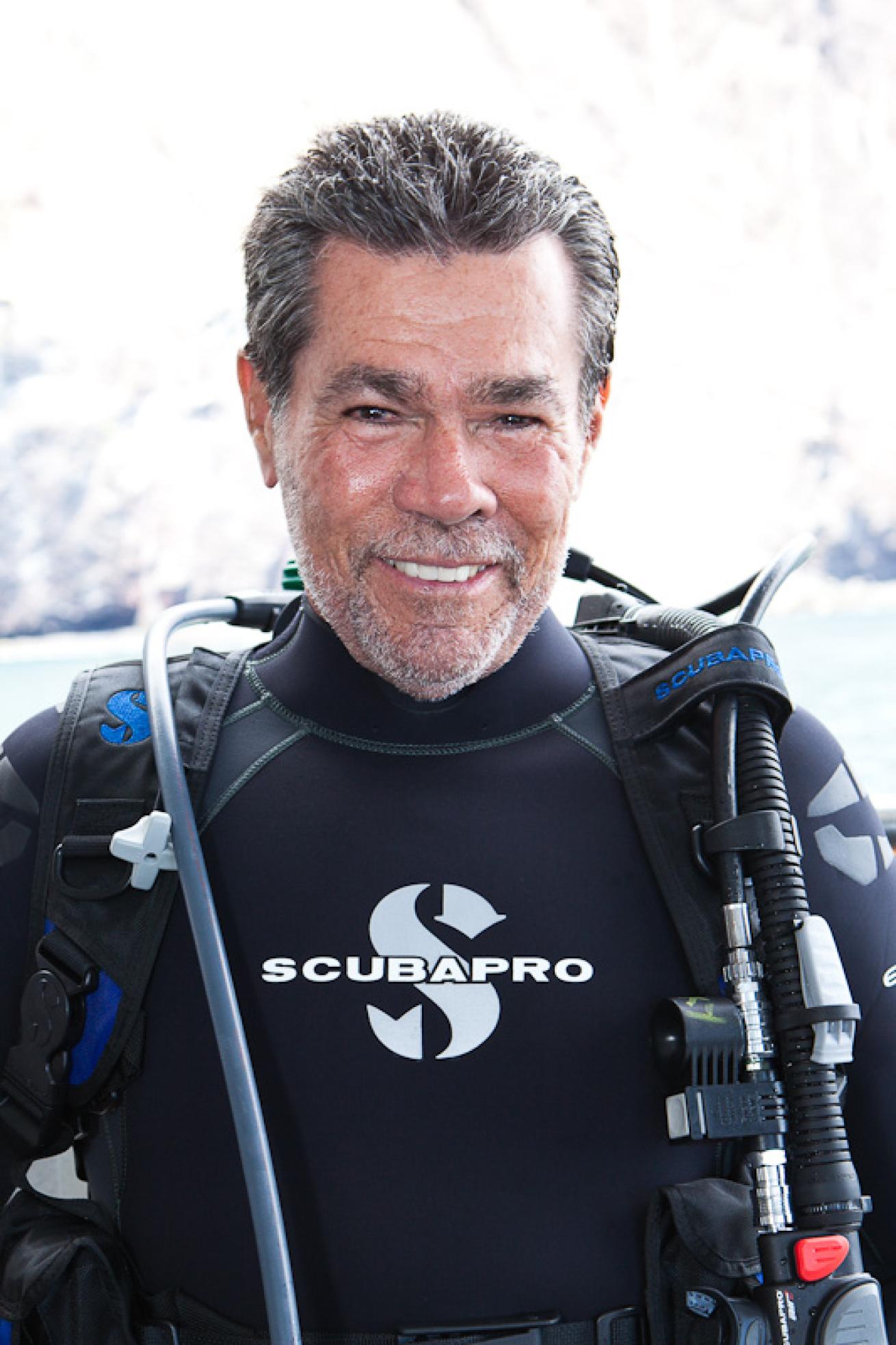 Live-Aboard Legend: Peter Hughes and the DivEncounters Alliance | Scuba ...