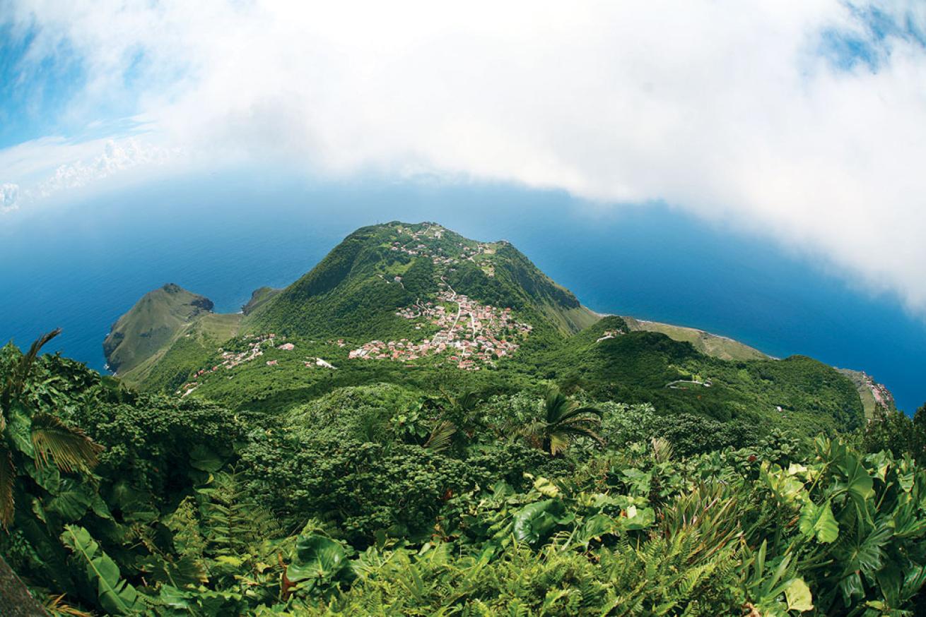 10 Reasons to Scuba Dive in Saba | Scuba Diving