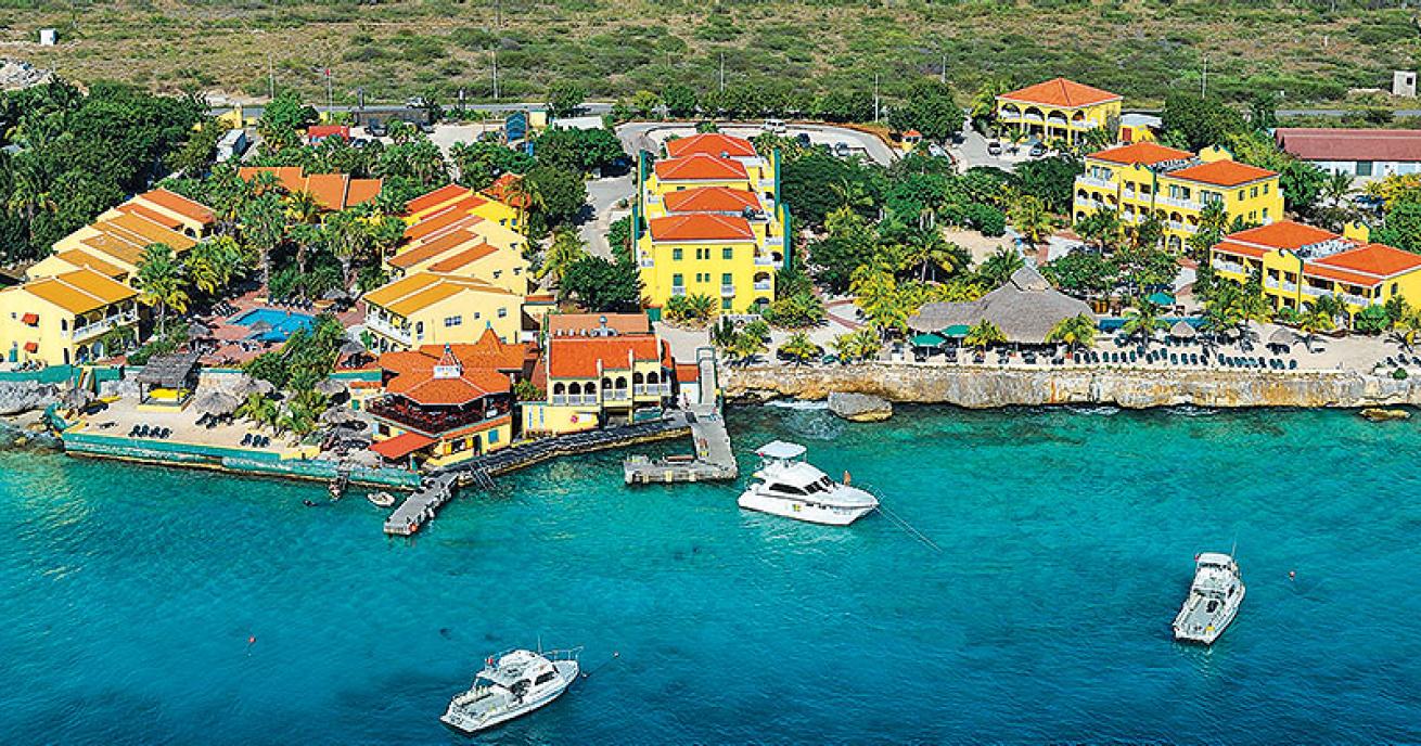 2014 World’s Best Diving & Resorts: Buddy-Dive-Resort | Scuba Diving
