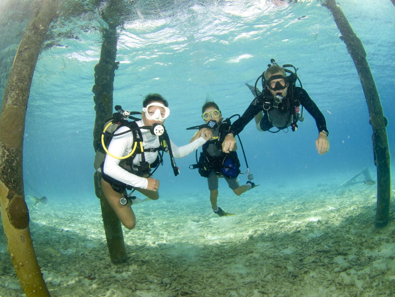 10 Tips for Traveling (Easy) with Kids | Scuba Diving