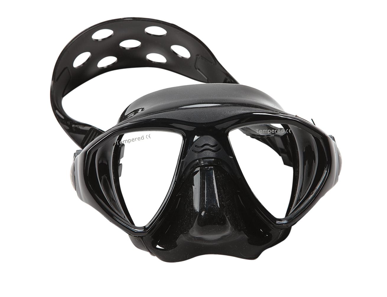 Sport Diver Magazine's 2011 Gear Buyer's Guide: IST SEAL M99 Mask ...
