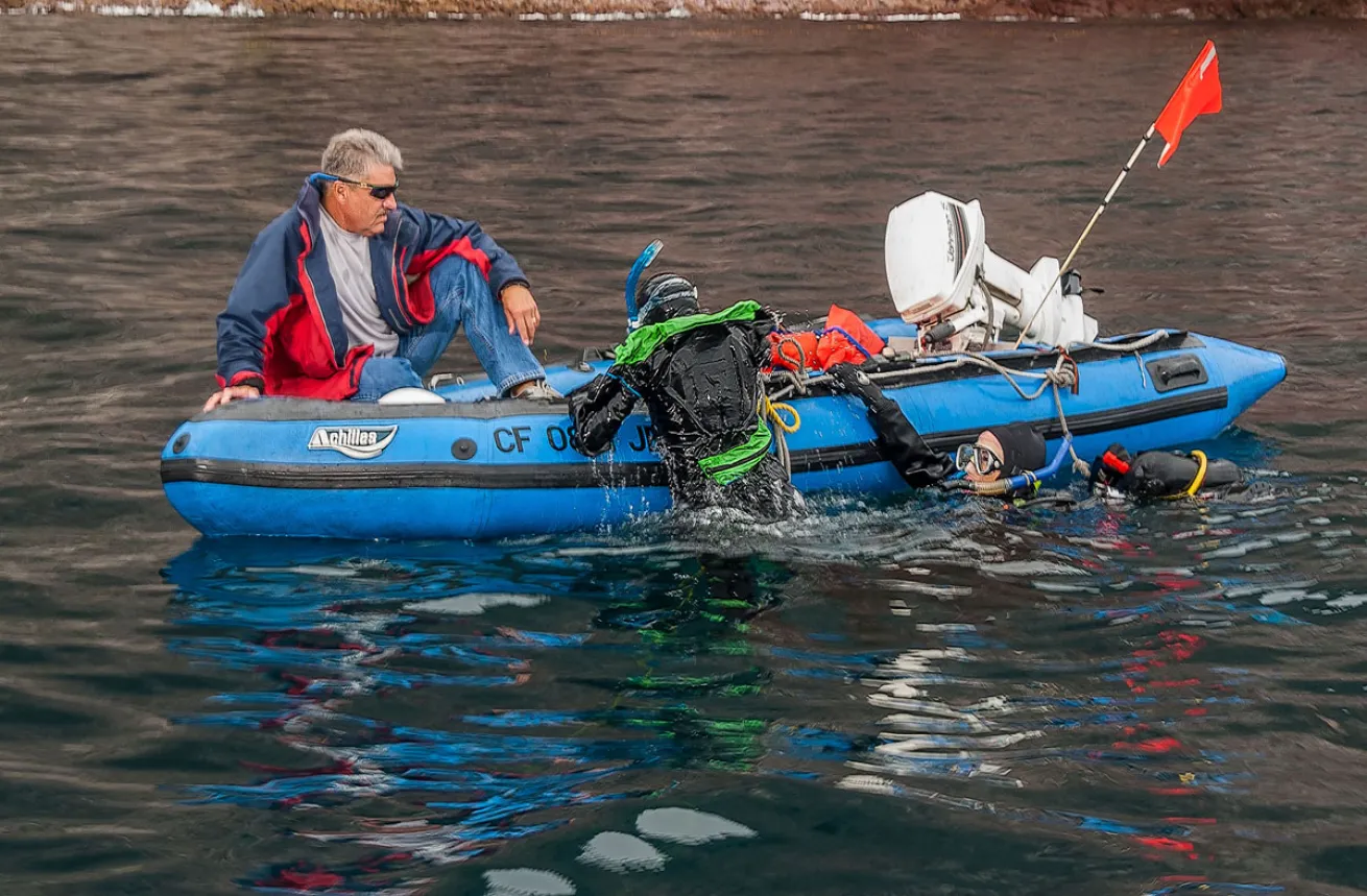 How to Make a Ladderless Deep-Water Exit after Scuba Diving | Scuba Diving
