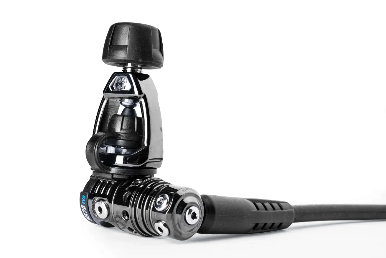 The Best Scuba Regulators of 2022 Reviewed | Scuba Diving