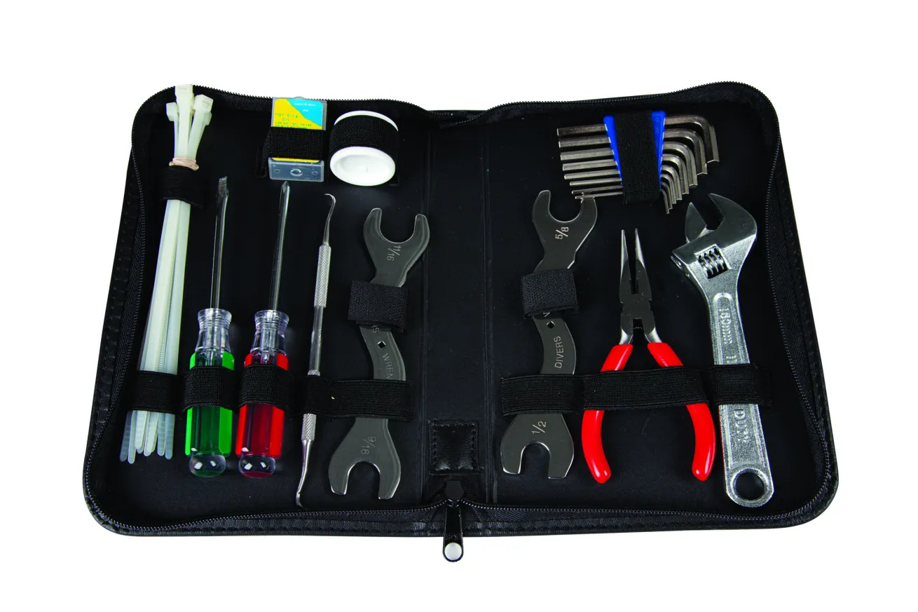 26 Must-Have Tools for a Safe Dive | Scuba Diving