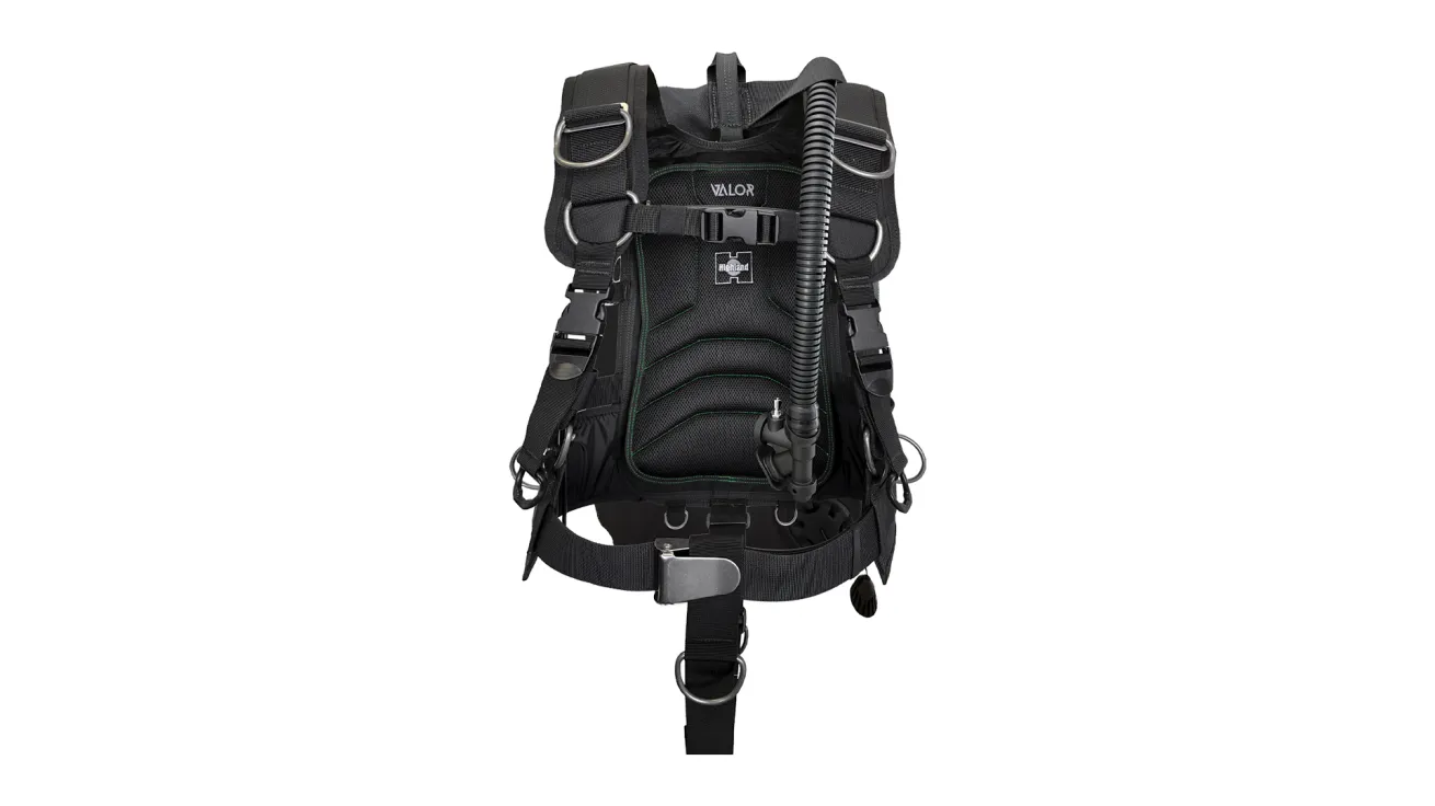 Best BCDs for Beginner Divers | Scuba Diving
