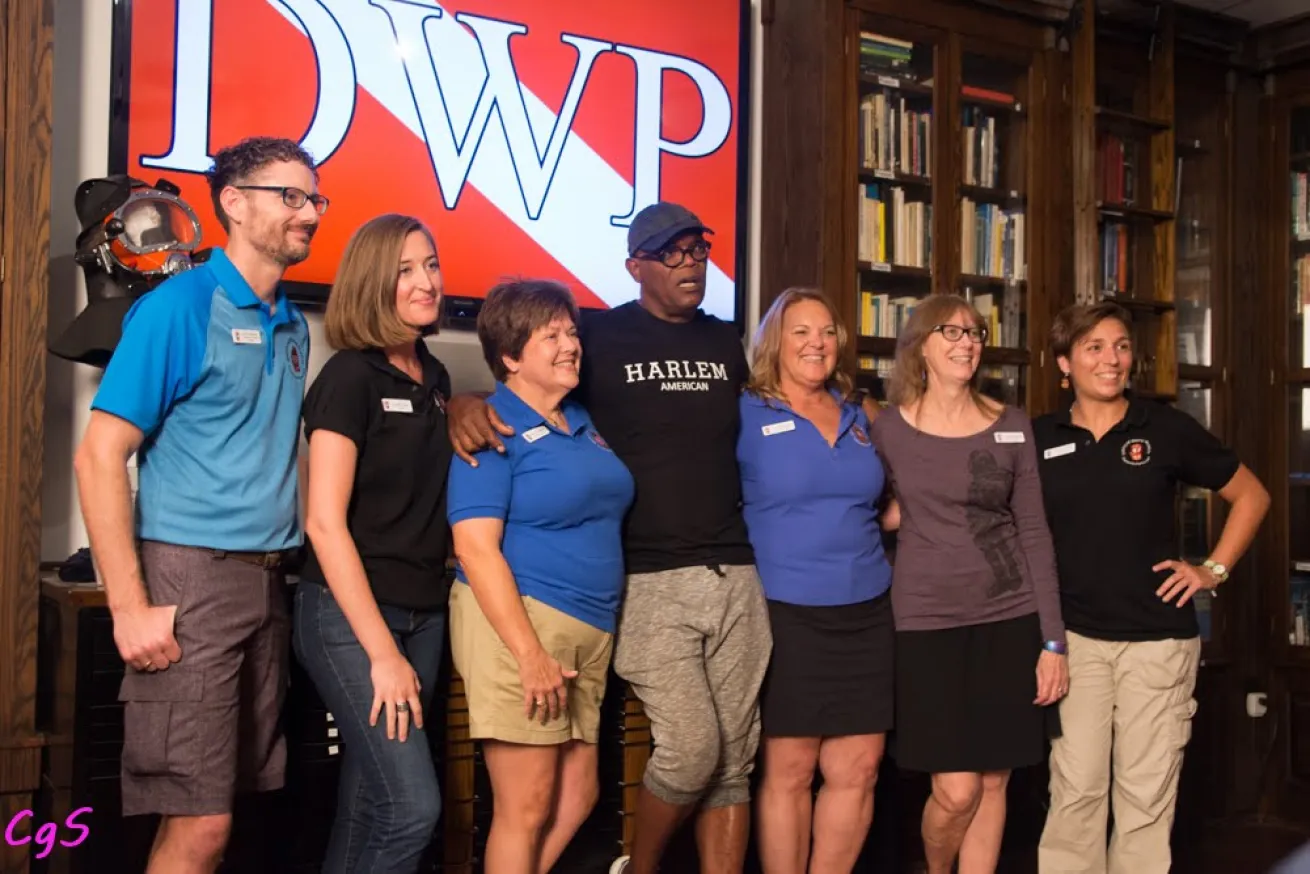 Samuel L. Jackson Visits History of Diving Museum and Diving With a ...
