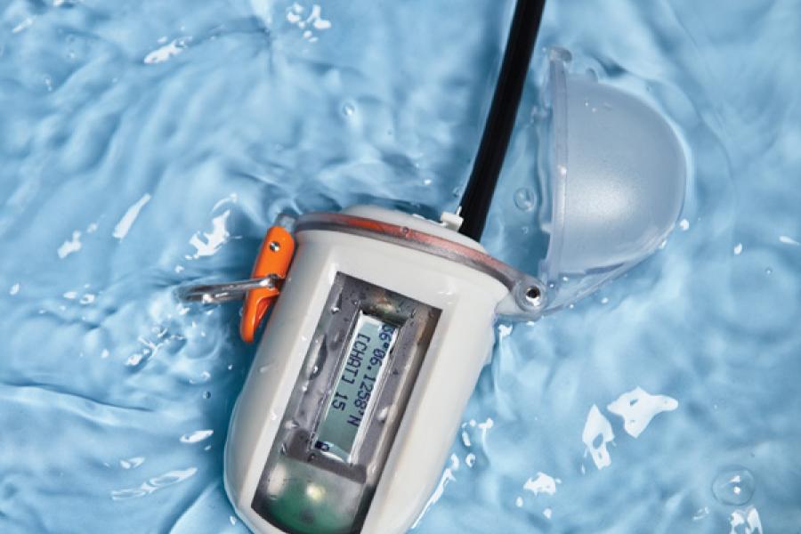 10 Essential Scuba Accessories For Every Diver | Scuba Diving