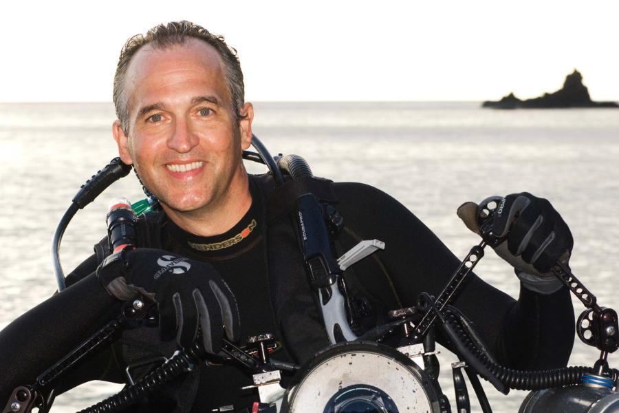 NatGeo Underwater Photographer Brian Skerry Honored for Conservation ...