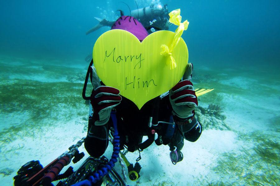 10 Wackiest Daredevil Scuba Dives | Scuba Diving